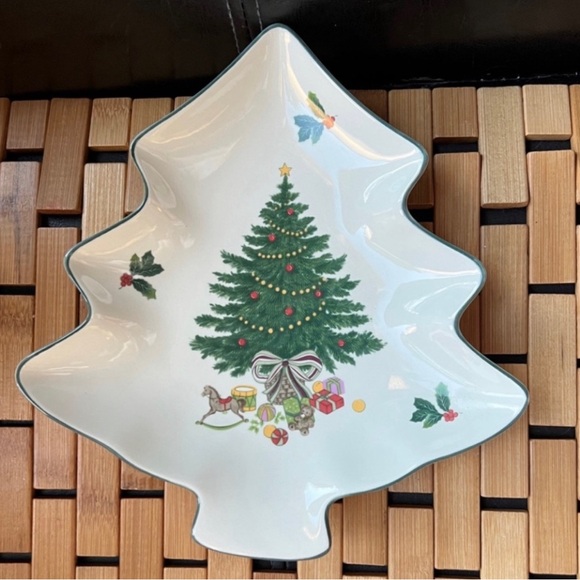 Mikasa | Holiday | Mikasa Vintage Heritage Christmas Story Tree Figural ...